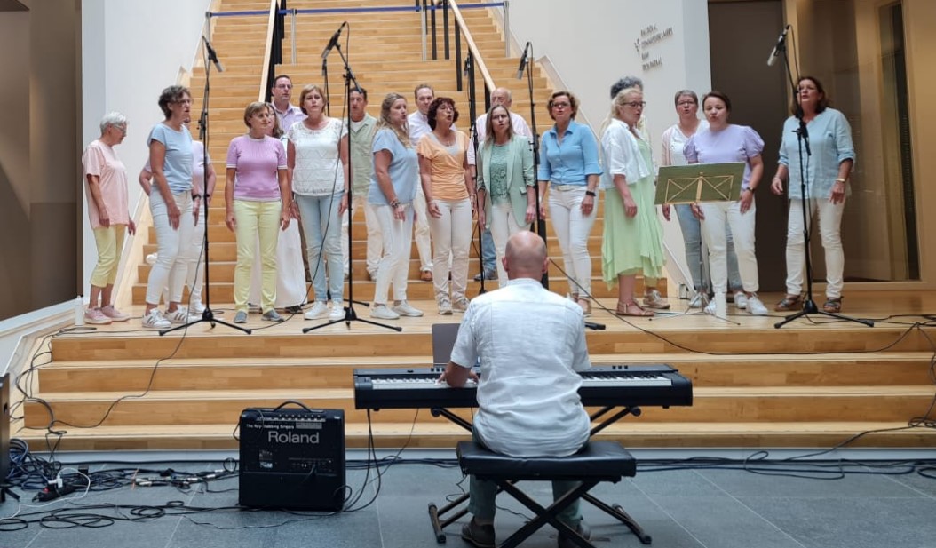 The Ray-Stabbing Singers uit Weert nodigen jou van harte uit... | HALLO ...